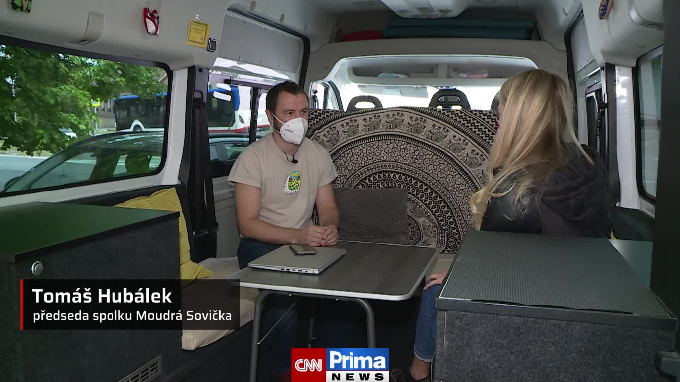 Moudrá sovička jako průvodce digitálním světem pro seniory (zdroj: CNN Prima NEWS) - CNN - CNN ...