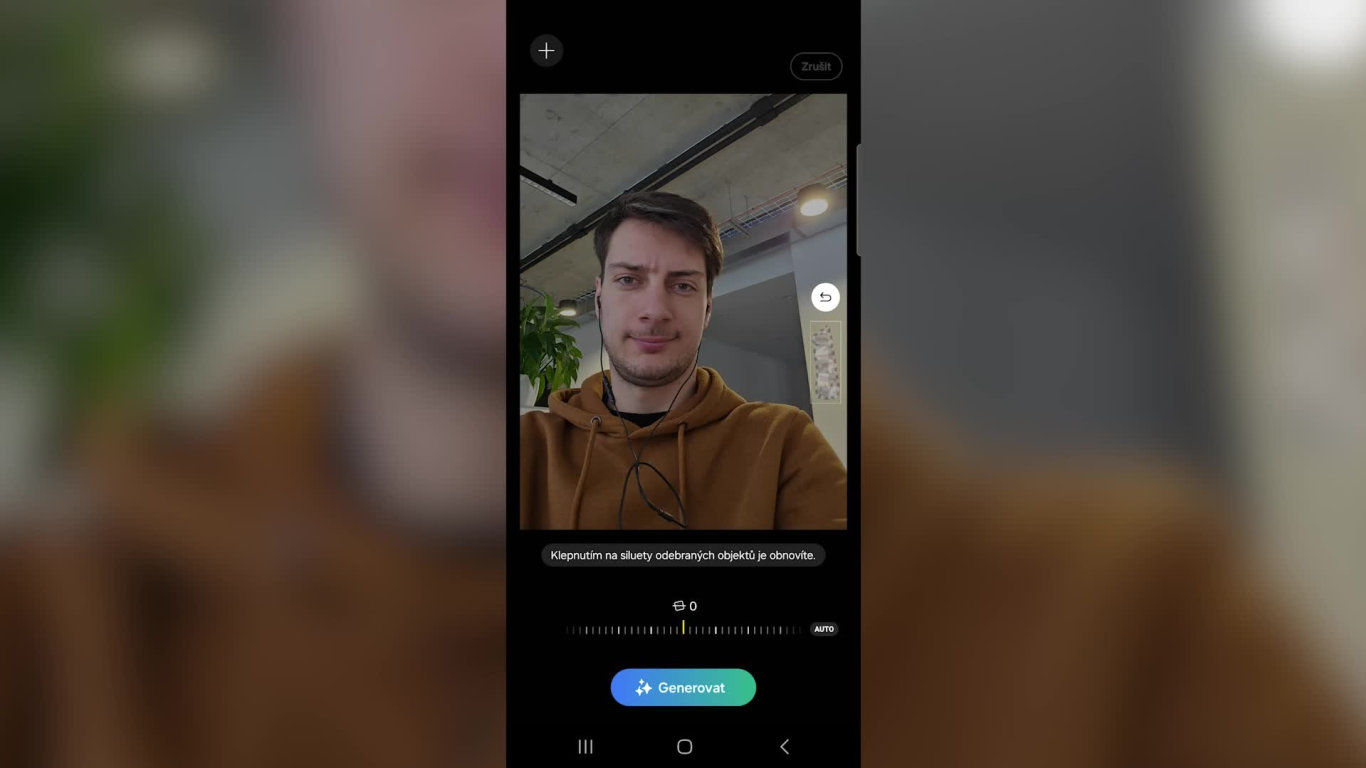 Podívejte se, jak snadno umí Samsung Galaxy S24 Ultra odstranit nápis ...