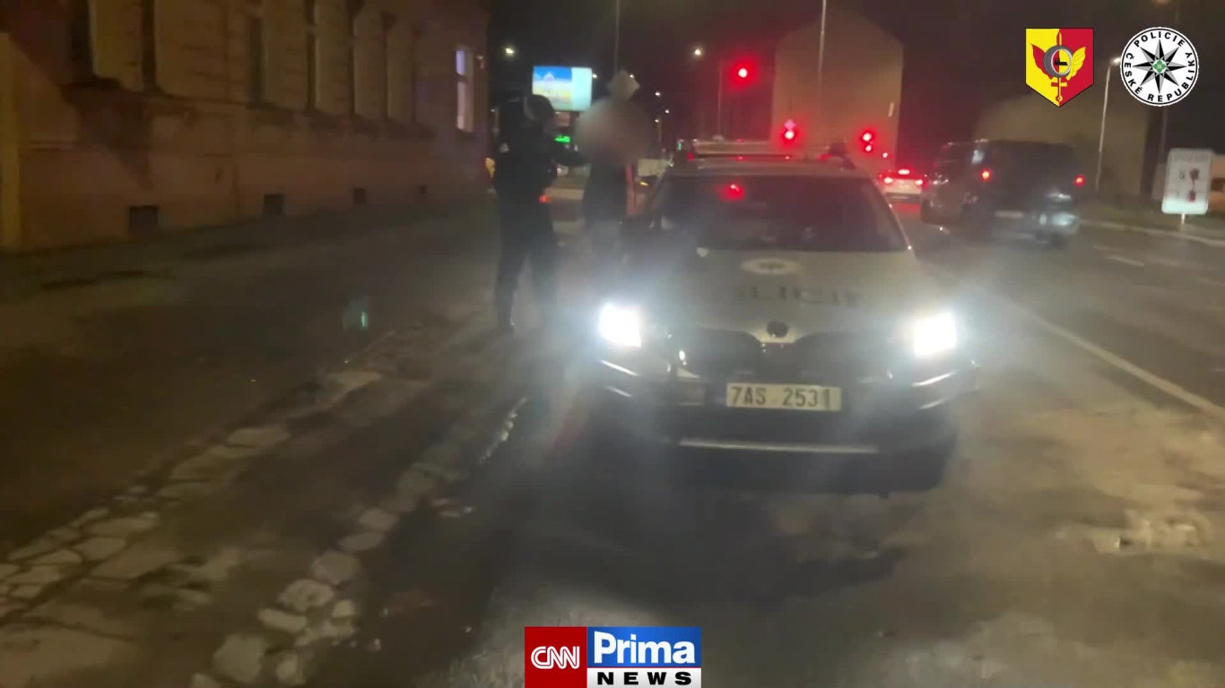 Drogy v autě - CNN Prima NEWS