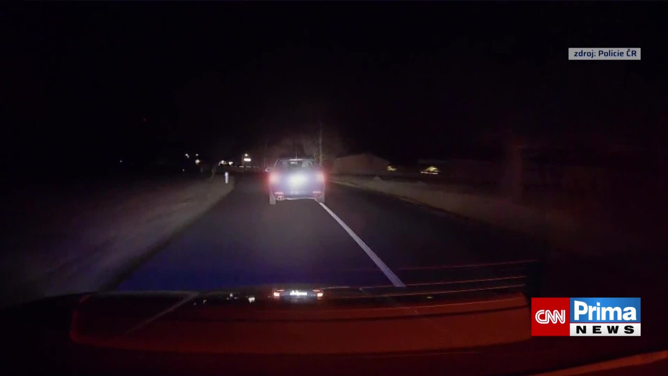 Opilec ujížděl policistům - CNN Prima NEWS
