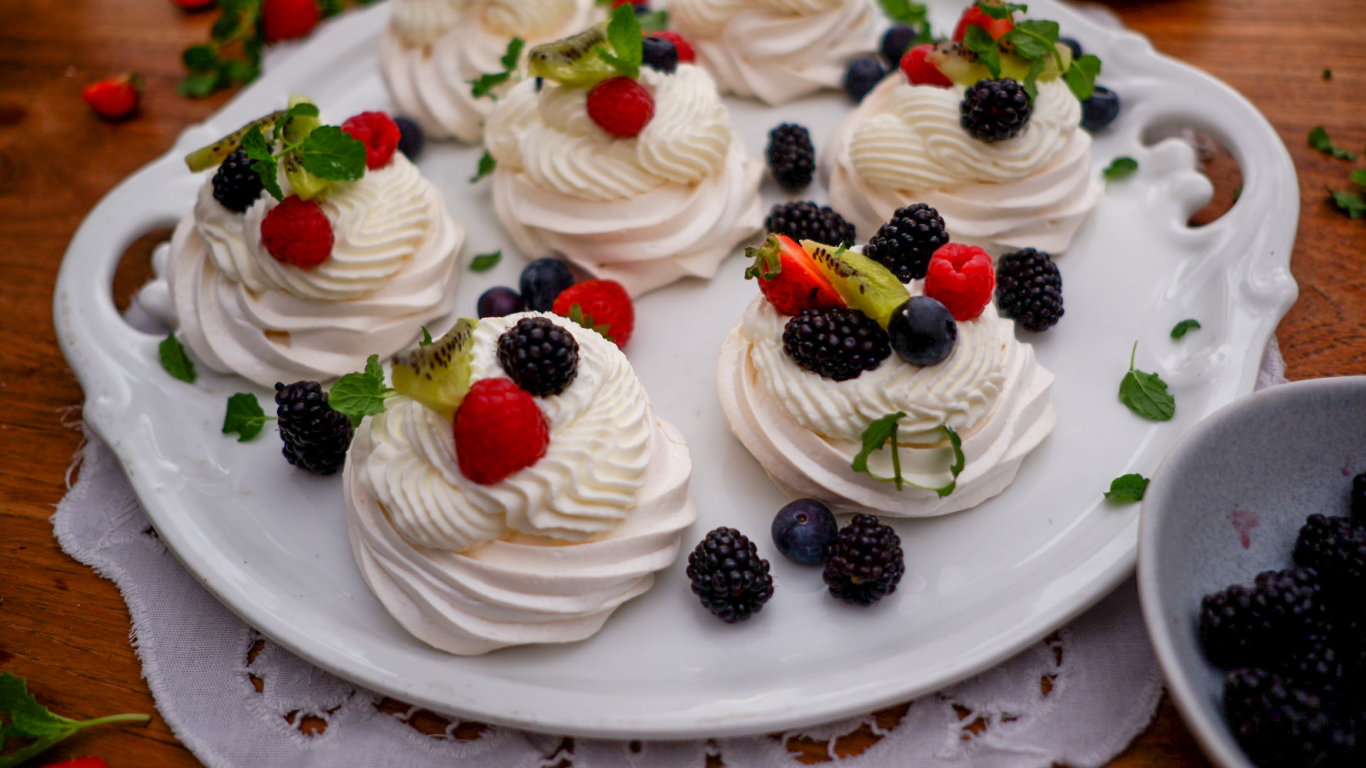 Mini Pavlova s čerstvým ovocem | Prima Fresh