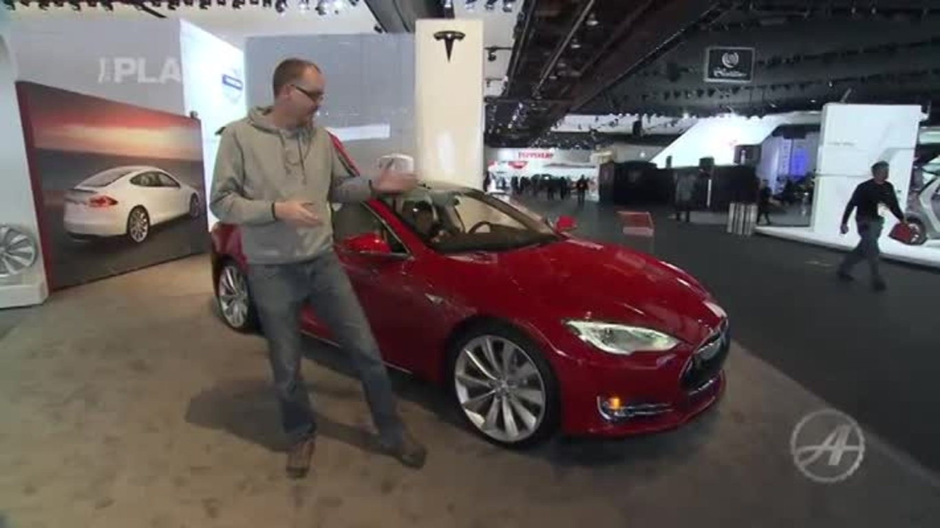 Tesla Model X - Autosalon - CNN Prima NEWS