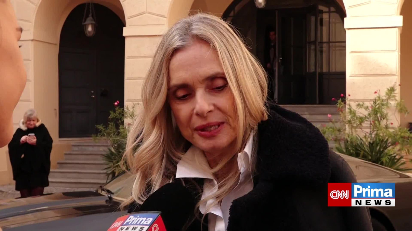 Rozhovor s Bond girl Maryam d'Abo - CNN Prima NEWS