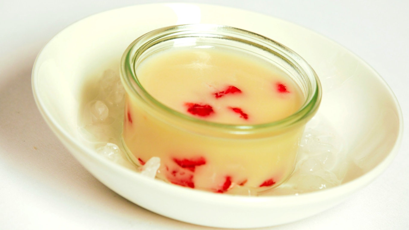 Ruby Dessert - “rubíny v kokosovém krému“ - Ohnivý kuře pod pokličkou ...