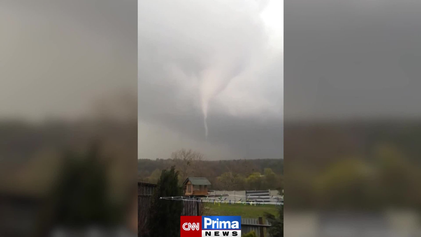 Na Slovensku řádilo tornádo (zdroj: JOJ) - CNN Prima NEWS