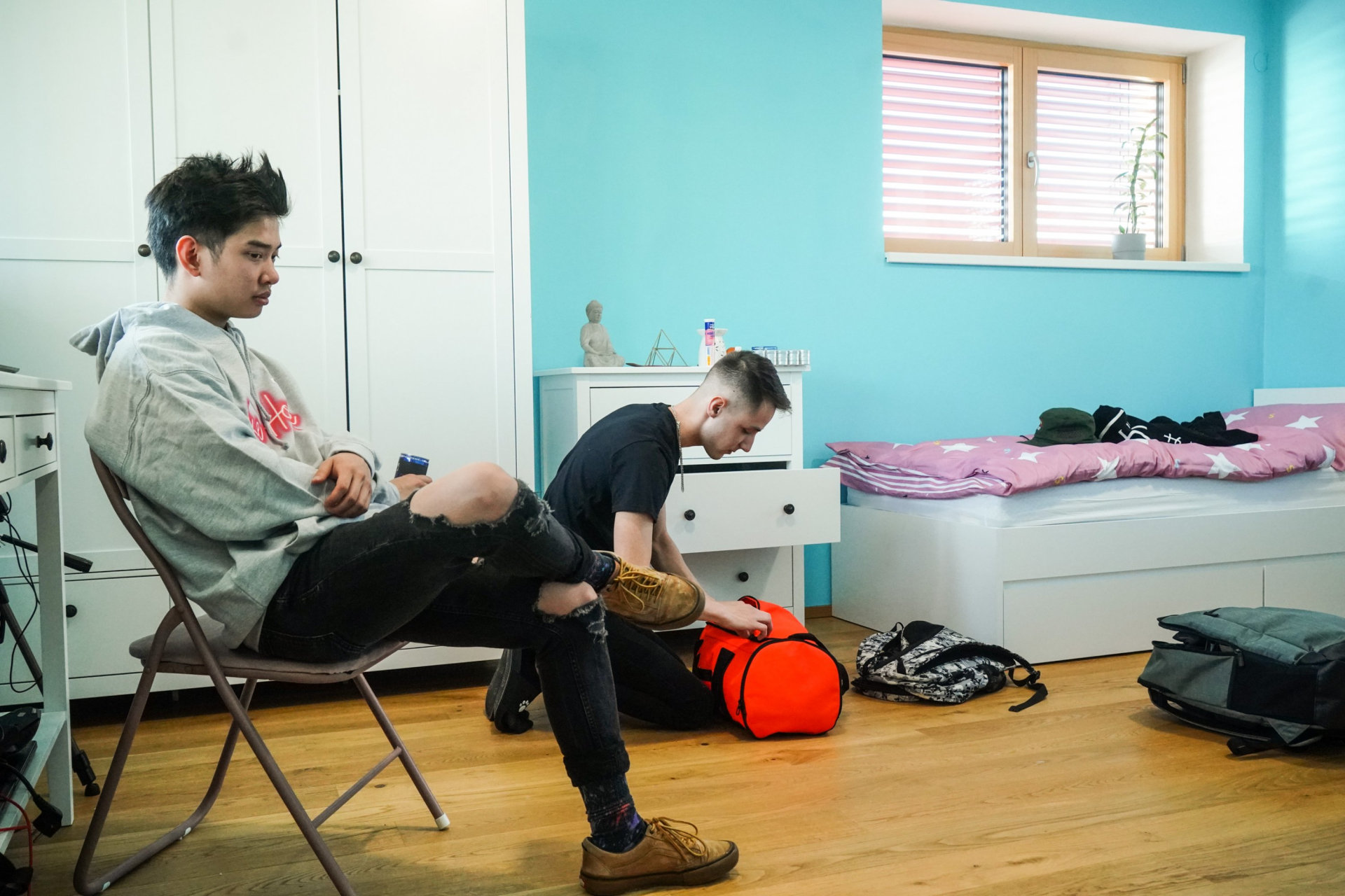 LIKE HOUSE - epizoda Noční show: Datel řeší problémy. Sebastian a ...