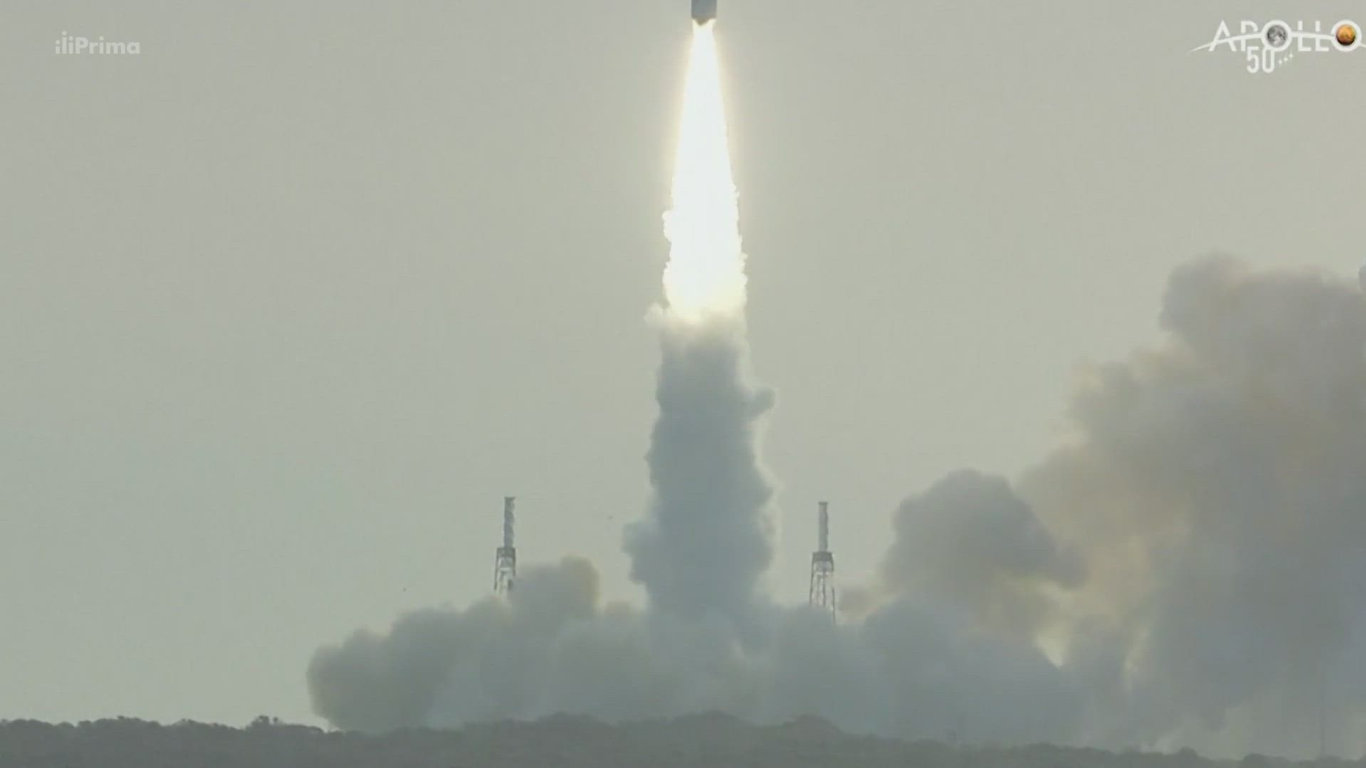 VELKÉ ZPRÁVY: NASA otestovala nouzový systém modulu pro cestu na Měsíc ...