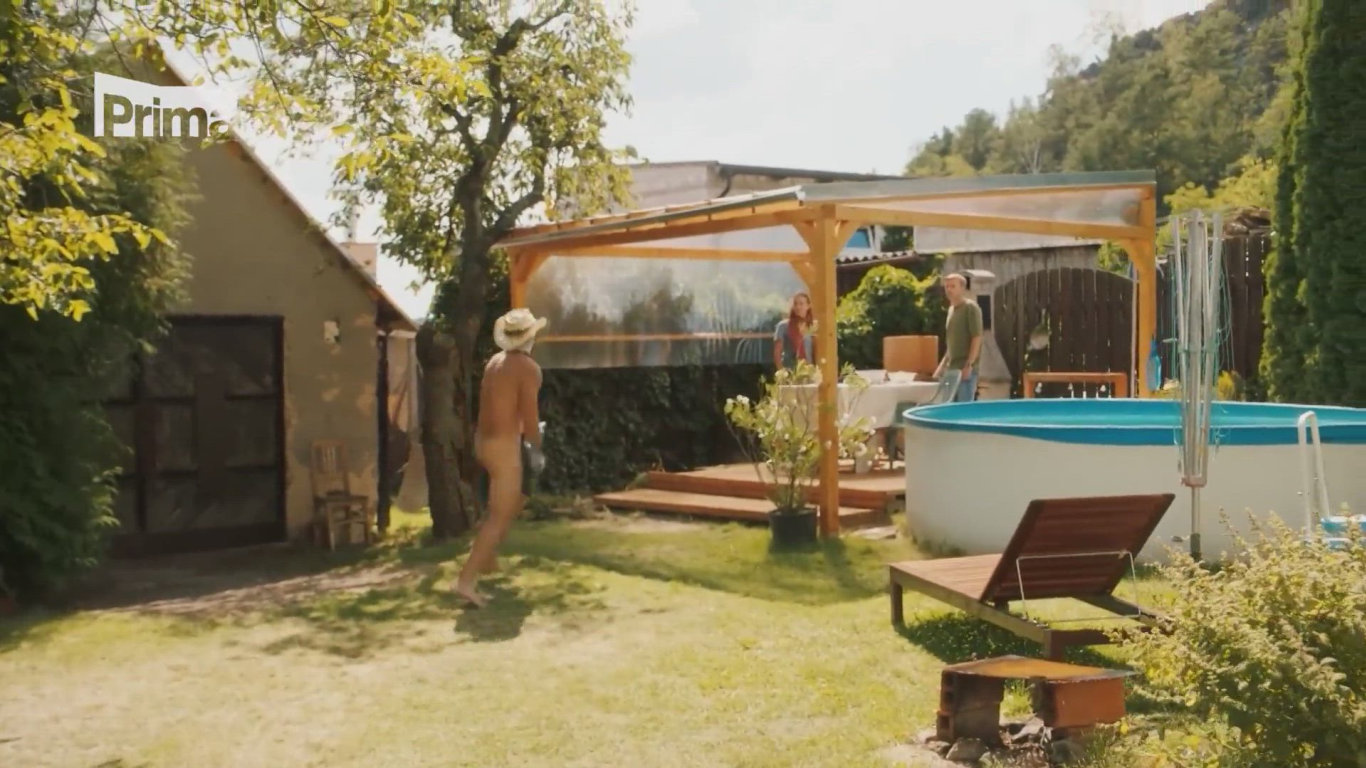 Ján Burda ukázal zadek v seriálu Agrometal - Prima Ženy - Prima Ženy