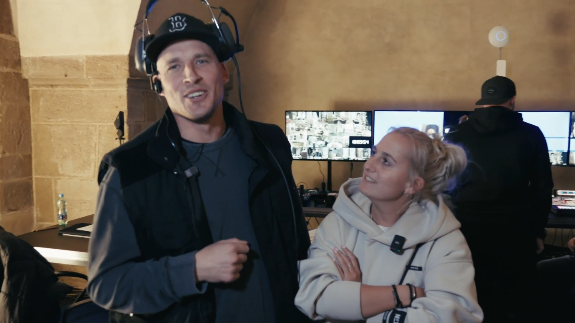 Zrádci - Behind the Scenes - epizoda S2E6 - Behind the Scenes online ...