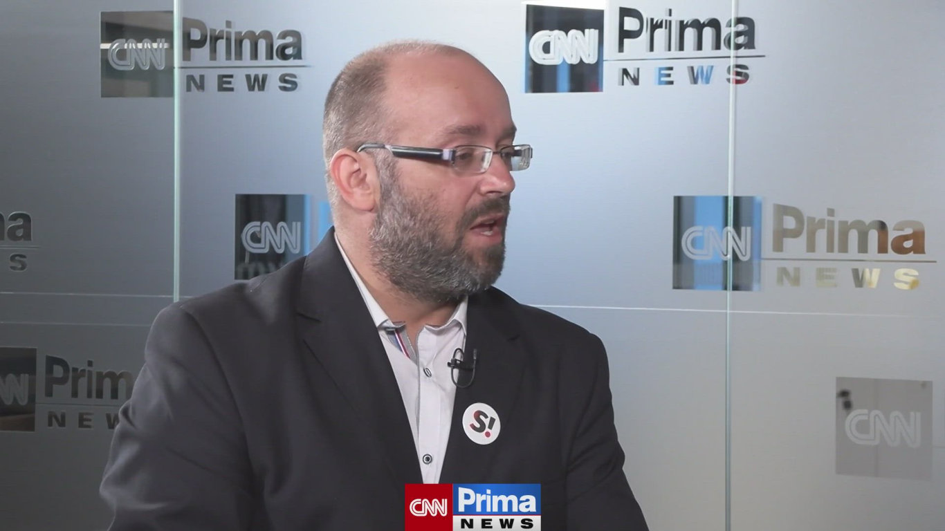 Daniel Sterzik o tom, zda se cítí být komunistou - CNN Prima NEWS