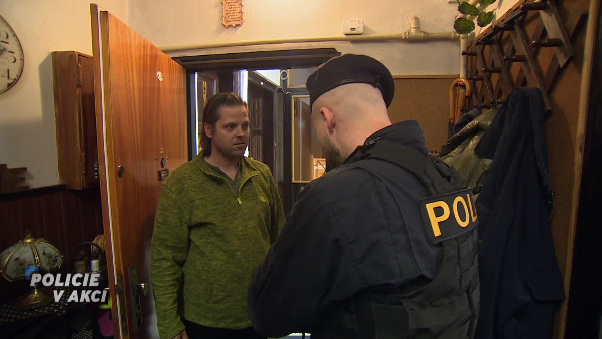 Policie v akci - epizoda Domácí násilí / Vztekloun / Špatně zaparkovaný motocykl online | prima+