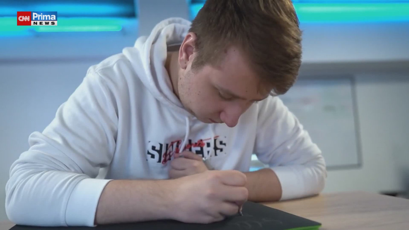 Dominoval tuzemské scéně. Nyní elitní střelec Adam Zouhar míří do ...